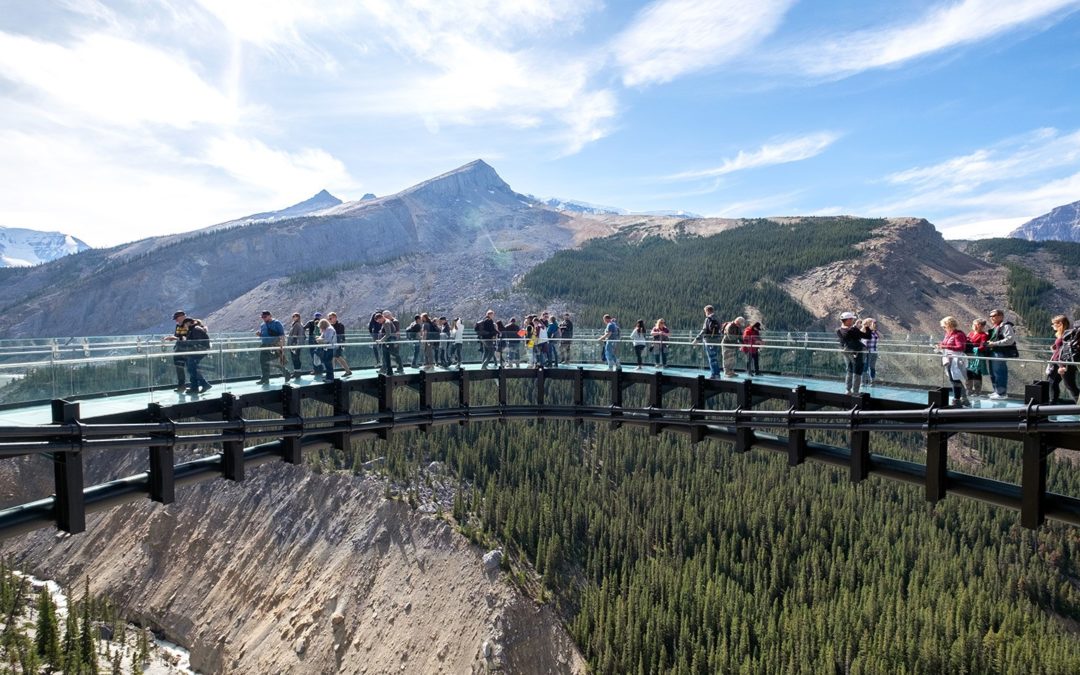 Columbia Icefields tour: A glacier walk in the Canadian Rockies – On ...